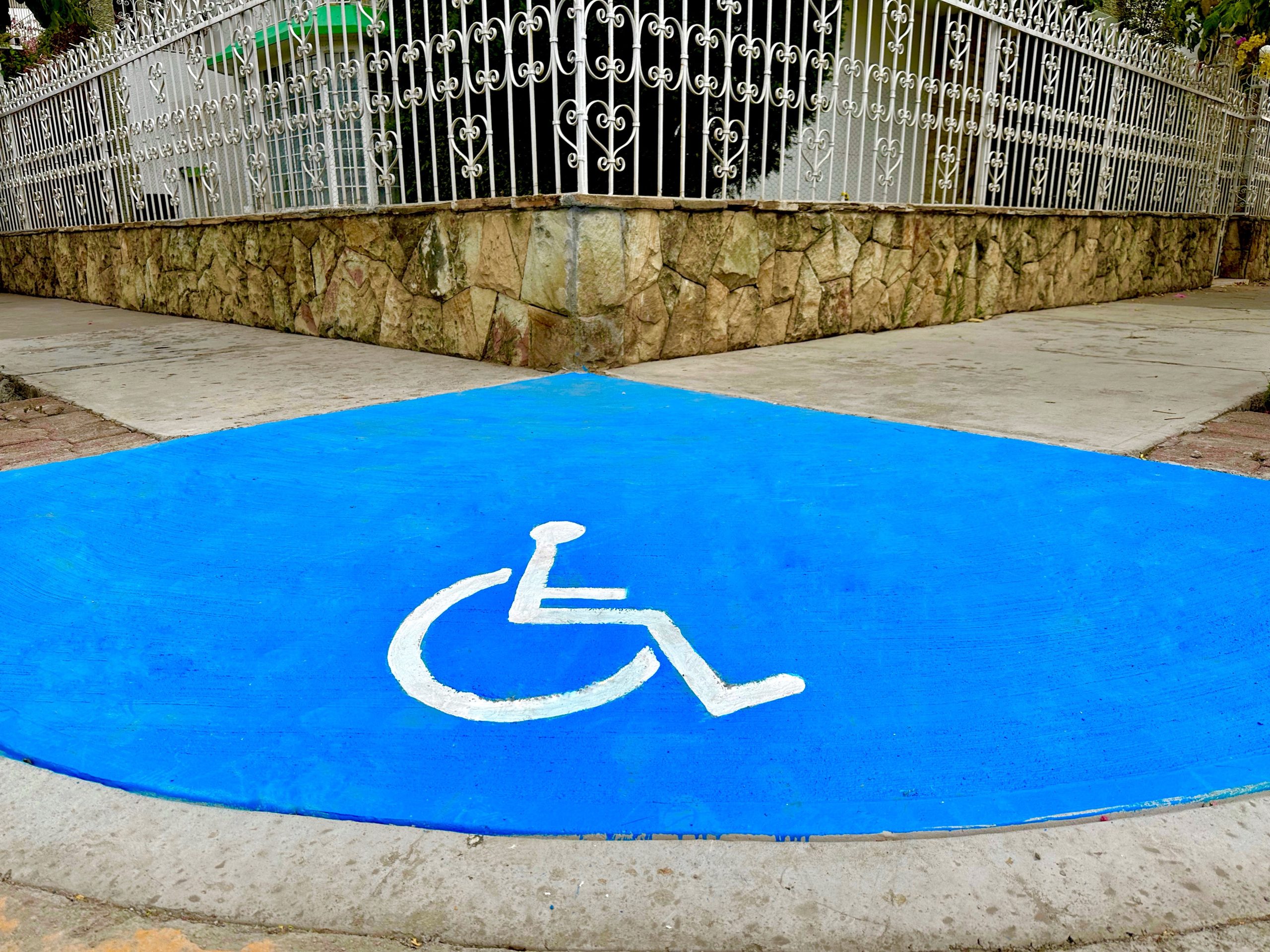 HA CONSTRUIDO MUNICIPIO 155 RAMPAS PARA FACILITAR ACCESO Y ...